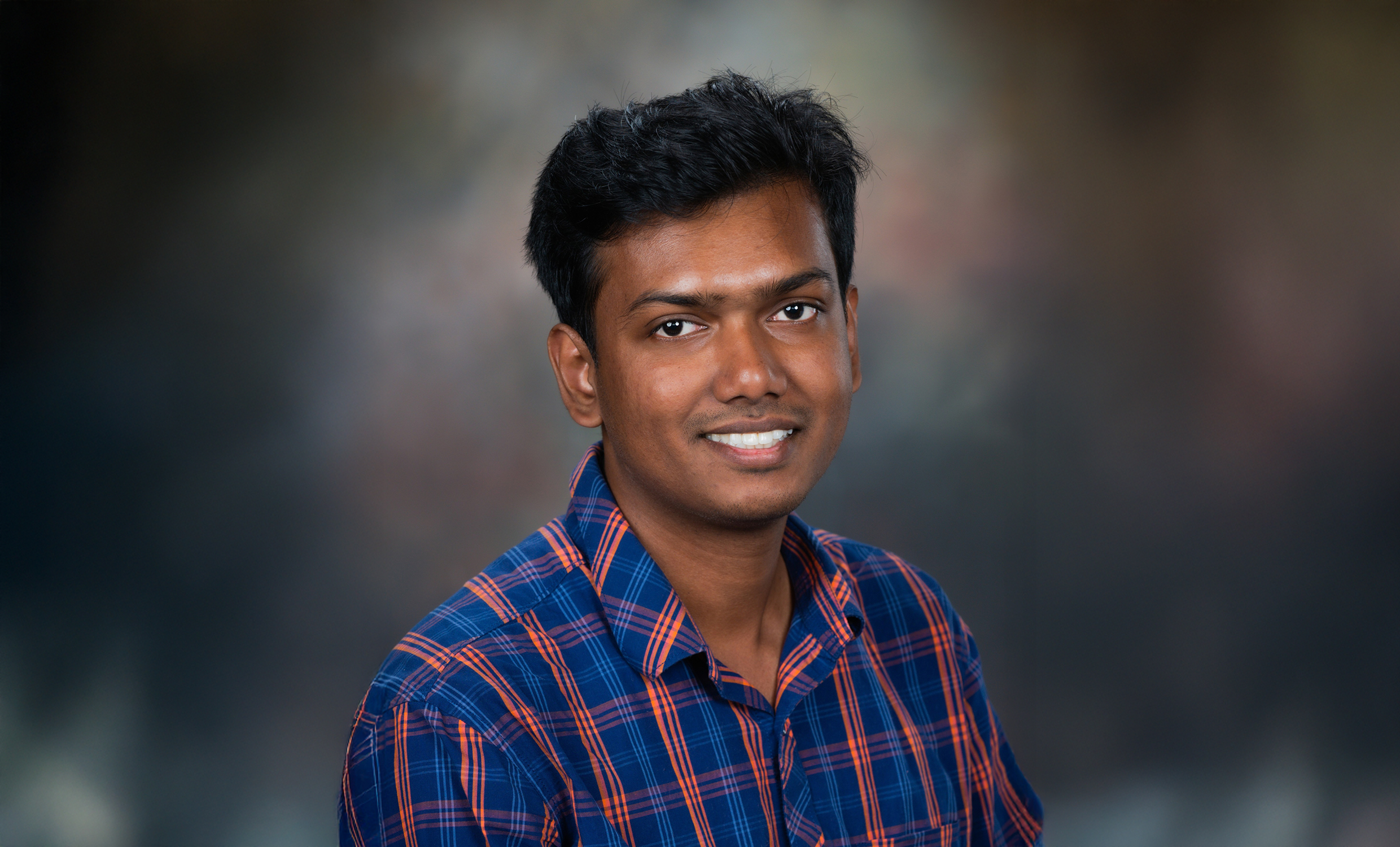 ORISE poster session winner explores grid vulnerability in ORNL internship